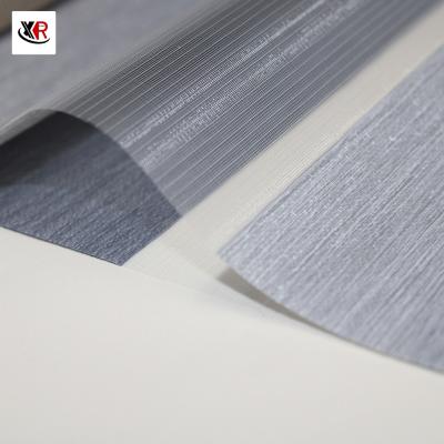 Cina 100% Polyester Semi-Blacketout Zebra Blind fabric in vendita