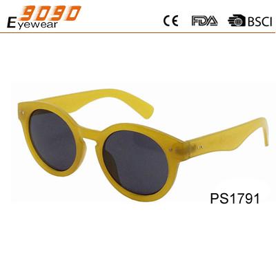 China Classic culling plastic sunglasses with UV 400 Protection Lens ,suitable for women for sale