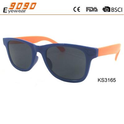 China Fashionable  boy' s Sunglasses, Plastic Frame, Polycarbonate Lenses for sale