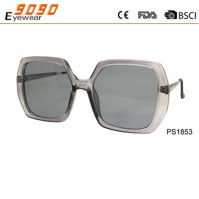 China Sunglasses in fashionable design with big plastic frame ,suitable for men and women for sale