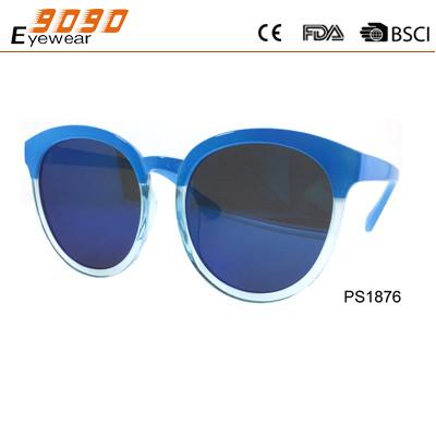 China Fashionable design sunglasses with plastic frame ,suitable for men and women for sale