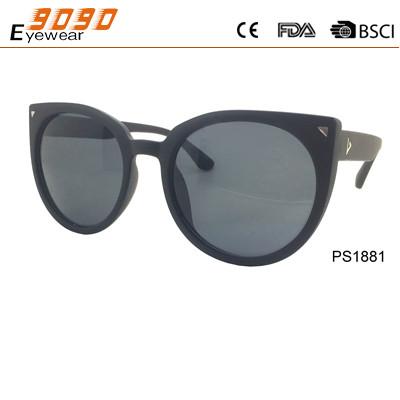 China Newest Style 2017 plastic Fashionable Sunglasses ,UV 400 Protection Lens for sale