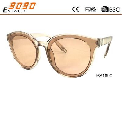 China 2017 hot sale style sunglasses with UV 400 protection lens ,made of plastic for sale