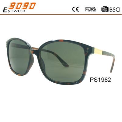 China Newest Style 2017 plastic Fashionable Sunglasses ,UV 400 Protection Lens for sale