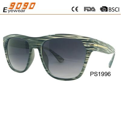 China Newest Style 2017 plastic Fashionable Sunglasses ,UV 400 Protection Lens for sale
