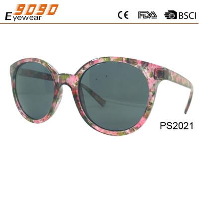 China Newest Style 2017 plastic Fashionable Sunglasses ,UV 400 Protection Lens for sale