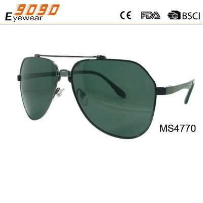 China Gafas de sol con el marco metálico, nuevo estilo de diseñador de moda, lente ULTRAVIOLETA de 400 protecciones en venta