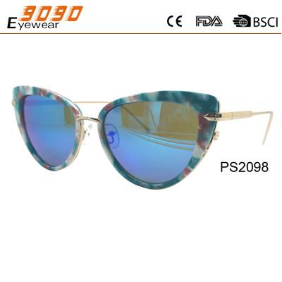 China Las gafas de sol de moda plásticas de las más nuevas mujeres del estilo 2017, lente ULTRAVIOLETA de 400 protecciones en venta