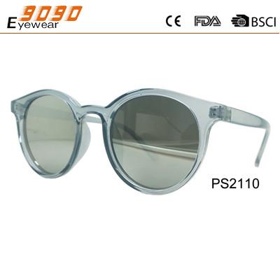 China Gafas de sol en el diseño de moda, hecho del plástico, conveniente para las mujeres en venta