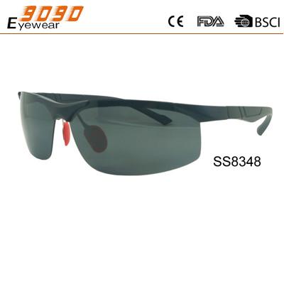 China El estilo caliente de la venta se divierte las gafas de sol con el marco plástico, lente ULTRAVIOLETA de 400 protecciones en venta