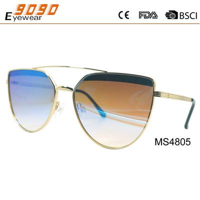 China Nueva llegada y venta caliente de las gafas de sol del metal, de la lente de 400 protecciones, de convenientes ULTRAVIOLETA para los hombres y las mujeres en venta