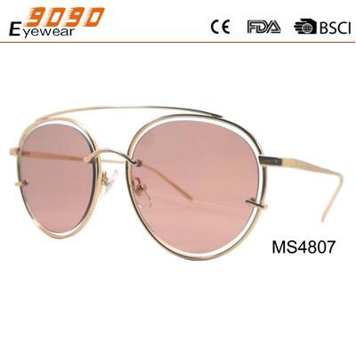 China La venta caliente duplicó las gafas de sol rosadas del metal, lente ULTRAVIOLETA de 400 protecciones, conveniente para las mujeres en venta