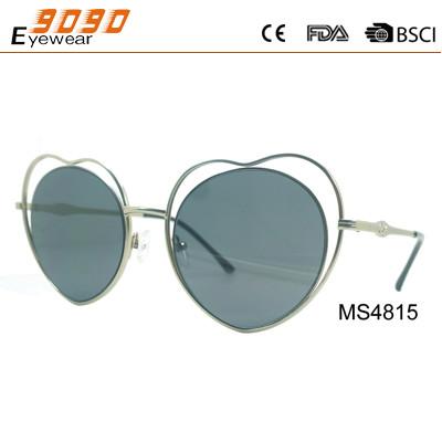 China Las gafas de sol vendedoras calientes del metal con el corazón forman, lente ULTRAVIOLETA de 400 protecciones, conveniente para las mujeres en venta