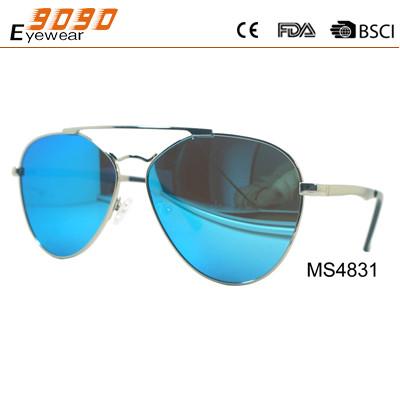China Gafas de sol clásicas del metal de la moda que seleccionan, lente de 400 protecciones, convenientes ULTRAVIOLETA para los hombres y los hombres en venta