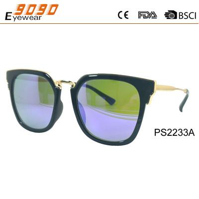 China 2018 gafas de sol de la moda con la lente ULTRAVIOLETA de la protección del 100%, hecha del metal en el templo en venta