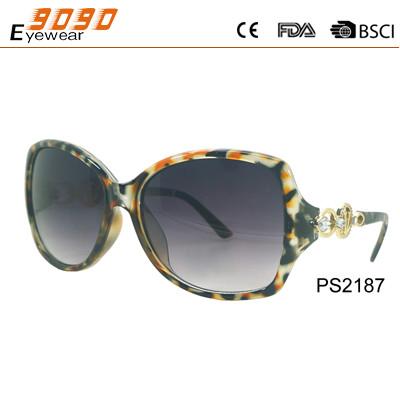 China Gafas de sol de moda del temperamento retro de los hombres y de las mujeres, lente ULTRAVIOLETA de 400 protecciones en venta