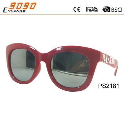 China Las gafas de sol de la moda de la señora hechas del plástico, protección ULTRAVIOLETA del 100% duplicaron las lentes en venta