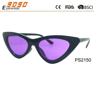 China Nueva llegada y venta caliente de gafas de sol plásticas con la lente coloreada, convenientes para las mujeres y los hombres en venta
