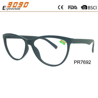 China Estilo de la venta de los vidrios de lectura con la bisagra de la primavera, convenientes calientes para los hombres y las mujeres en venta
