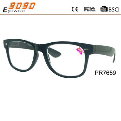 China Los vidrios bifocales de la lectura de moda unisex, hechos del plástico, poder sonaron: 1,00 a 4.00D en venta