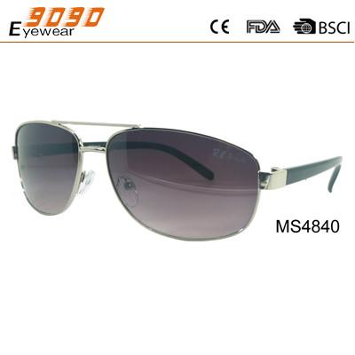 China Gafas de sol con el marco metálico, nuevo estilo de diseñador de moda, lente ULTRAVIOLETA de 400 protecciones en venta