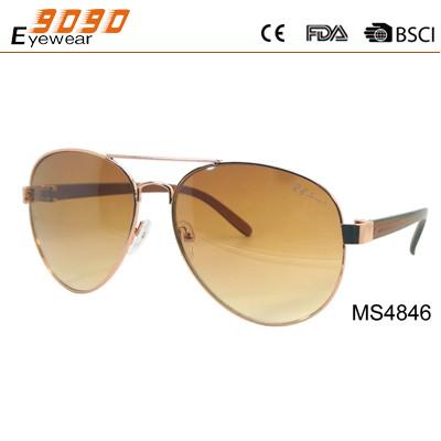China 2018 gafas de sol del metal de la moda con la lente ULTRAVIOLETA de la protección del 100%, convenientes para los hombres y las mujeres en venta