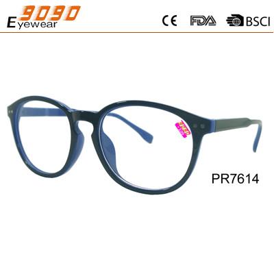 China Los vidrios de lectura de moda del unisxe con la primavera se articulan, hecho del plástico, poder sonaron: 1,00 a 4.00D en venta