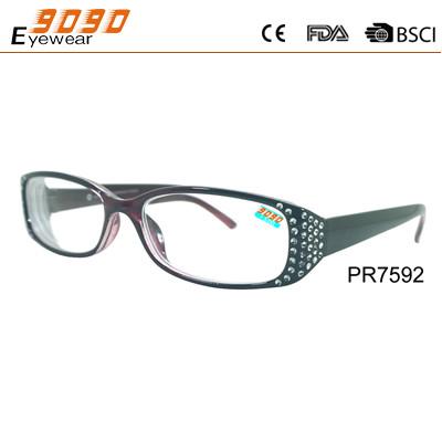 China Vidrios de la lectura de moda de la señora, hechos del plástico con el diamante en el marco en venta