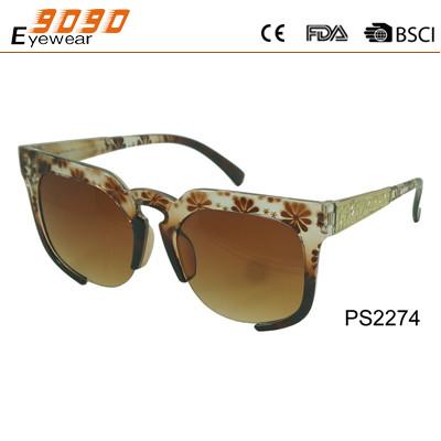 China Gafas de sol en el diseño de moda con el color marrón, hecho del plástico, conveniente para los hombres y las mujeres en venta