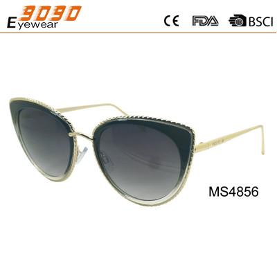 China La venta caliente duplicó las gafas de sol grises del metal, lente de 400 protecciones, convenientes ULTRAVIOLETA para las mujeres y los hombres en venta