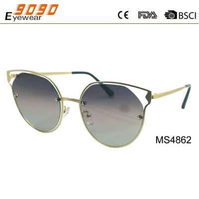 China Forma del ojo de gato de las gafas de sol duplicadas hechas del metal, lente ULTRAVIOLETA de 400 protecciones en venta