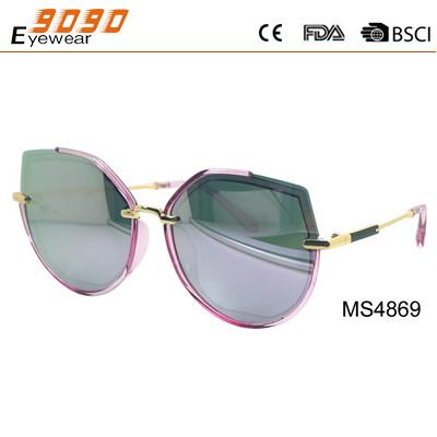 China Gafas de sol de moda 2018 de las gafas más nuevas del estilo, hechas del metal, lente ULTRAVIOLETA de 400 protecciones en venta