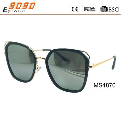 China el estilo caliente de la venta 2018 duplicó gafas de las sombras de los vidrios del diseñador de las gafas de sol en venta