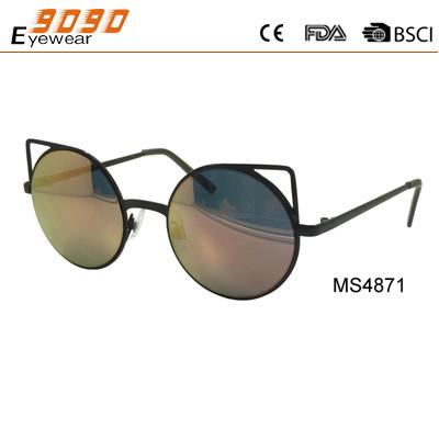 China Gafas duplicadas retras de las sombras de los vidrios del diseñador de las gafas de sol del ojo de gato de la moda para mujer en venta