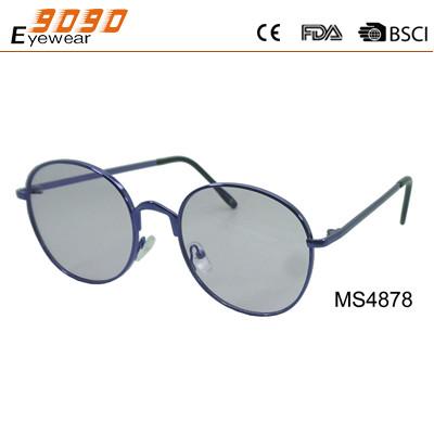 China Gafas de sol con el marco del roung del metal, nuevo estilo de diseñador de moda, lente ULTRAVIOLETA de 400 protecciones en venta