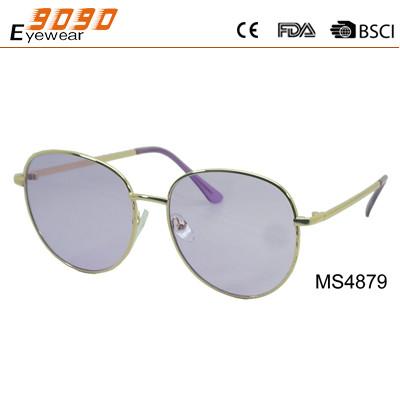 China metal de 2018 modas con la lente ULTRAVIOLETA de la protección del 100%, conveniente para los hombres y las mujeres en venta