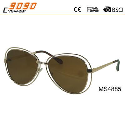 China la moda 2018 ahueca hacia fuera las gafas de sol del metal con la lente ULTRAVIOLETA de la protección del 100%, conveniente para los hombres y las mujeres en venta