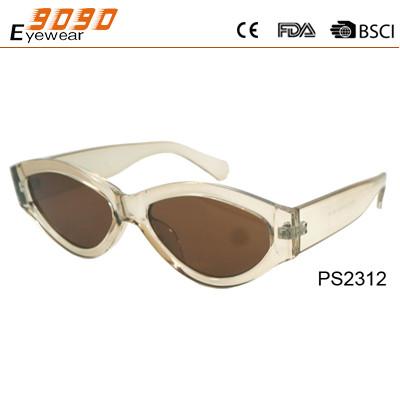 China Las gafas de sol plásticas de moda de la señora con la bisagra ULTRAVIOLETA de la protección lens.metal del 100%, en venta