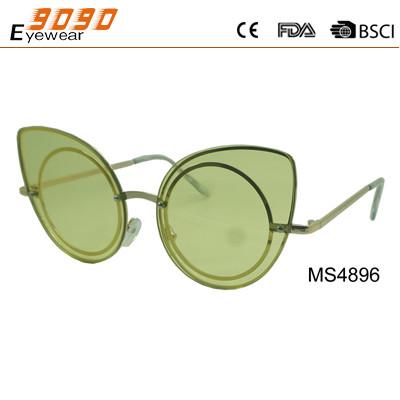 China Gafas de sol con el marco metálico, nuevo estilo de diseñador de moda, lente ULTRAVIOLETA de 400 protecciones en venta