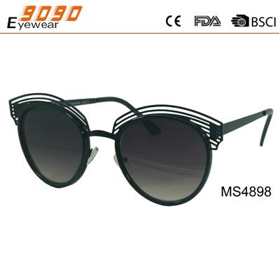 China metal de 2018 modas con la lente ULTRAVIOLETA de la protección del 100%, conveniente para los hombres y las mujeres en venta