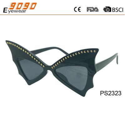 China Forme las gafas de sol de la forma de la mariposa, adornadas en el marco, convenientes para los hombres y las mujeres en venta