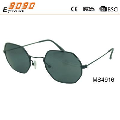 China 2018 nuevas gafas de sol del metal de la llegada con la extremidad, el estilo de la moda, convenientes plásticos para los hombres y las mujeres en venta