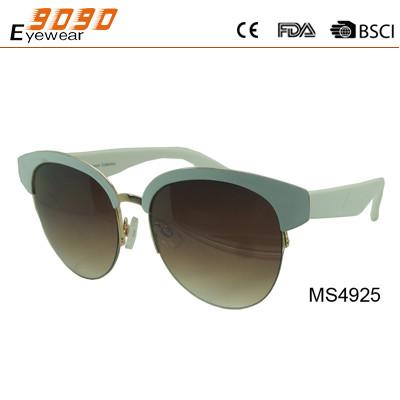 China Gafas de sol clásicas del metal de la moda que seleccionan, lente ULTRAVIOLETA de 400 protecciones, de alta calidad en venta
