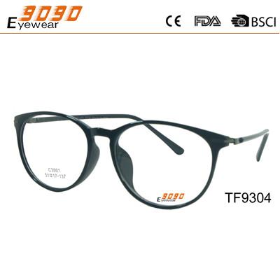 China Marco de moda oval hecho de los bastidores ópticos TR90, conveniente para los hombres y las mujeres en venta