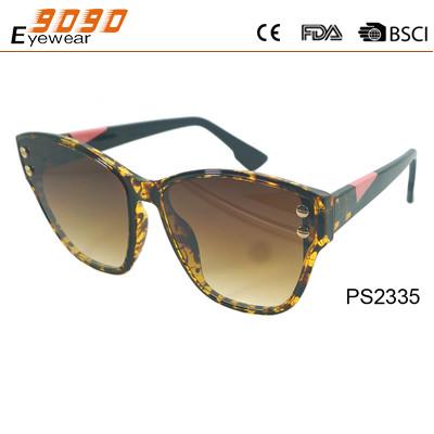 China Gafas de sol de moda con dos pernos en el marco, templo aerodinámico en venta