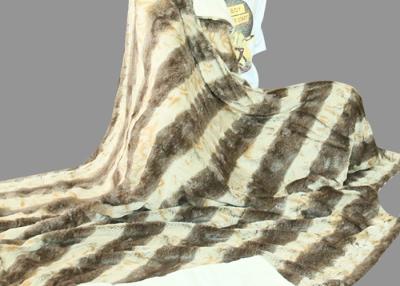 China 150*200cm Custom Fleece Blankets , Grow Up Blanket Shrink Resistant for sale