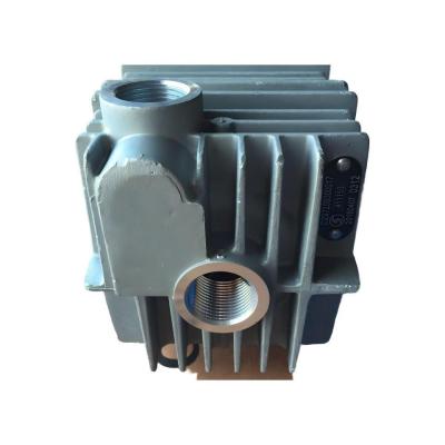 China High-efficiency integrated oil-water separation filter DZ97259360017 with double threaded pipe ports and cooling fins for sale