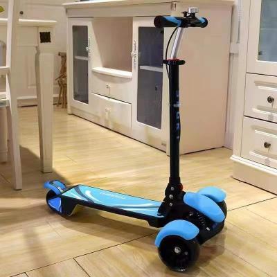 Cina Scooter per bambini a 3 ruote pieghevole scooter leggero personalizzabile in vendita