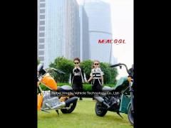 80kgの子供たちが電動バイクに乗る 音楽プレーヤーとLEDヘッドライト