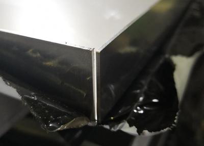 Cina Profili a forma di U durevoli dell'acciaio inossidabile di Manica dal piegamento o dal taglio del laser in vendita